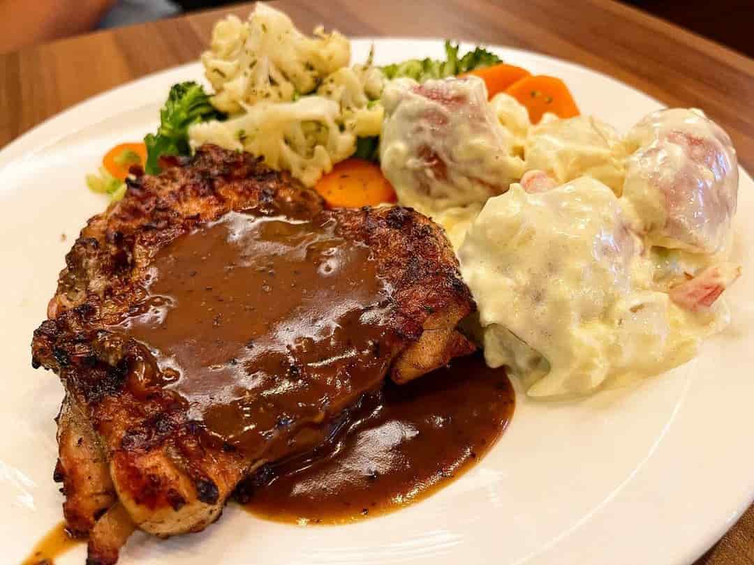 Astons Specialities Singapore Outlets: Opening Hours and Locations